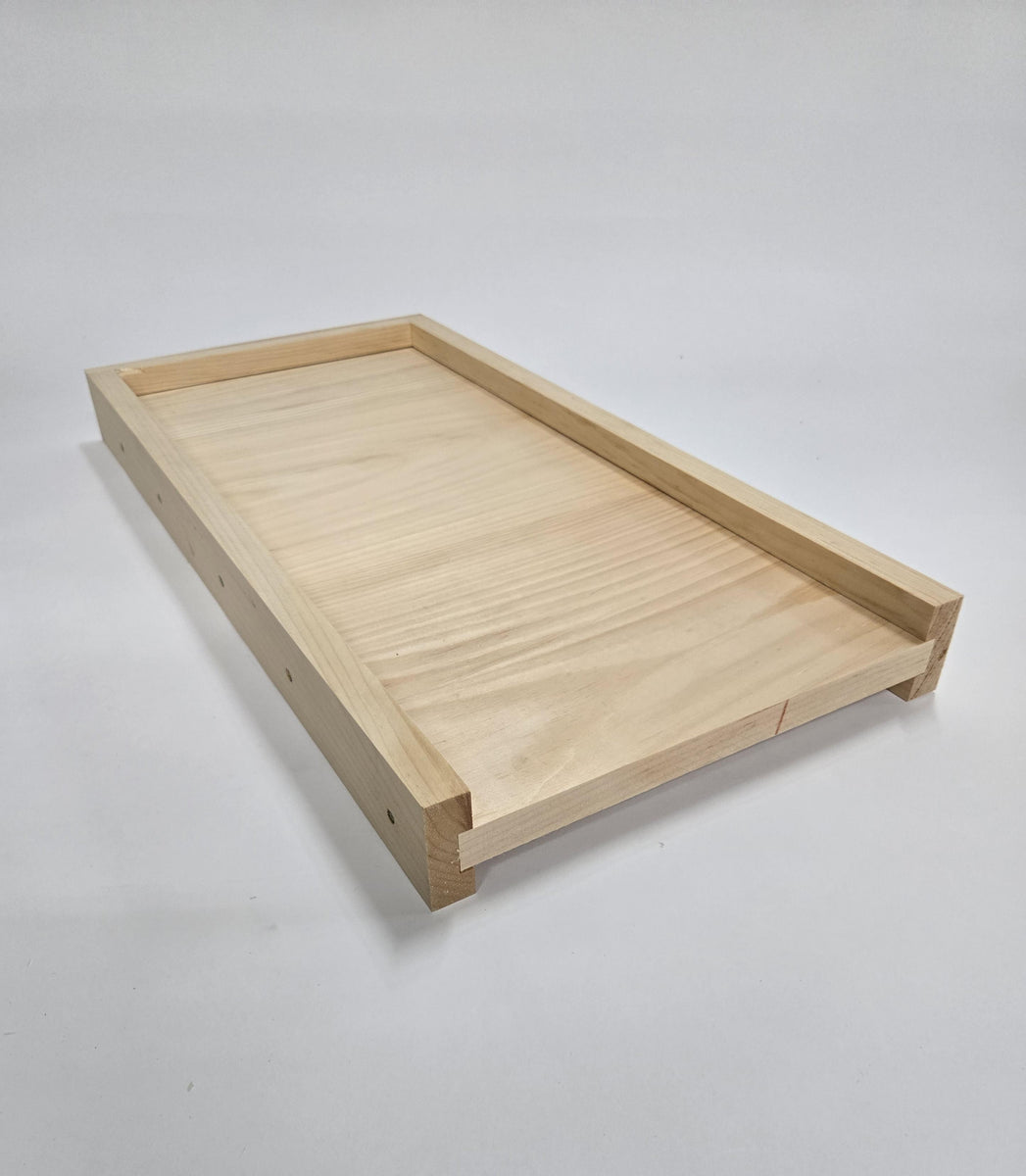 6 Frame NUC Solid Bottom Board Unassembled - #W116 – Miller Bee Supply